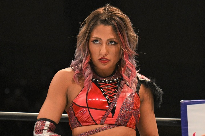 「良い女すぎます」スターダムのジュリアが披露した“艶やかな晴れ着”姿にファン喝采！「美しくて見事です」 | THE DIGEST