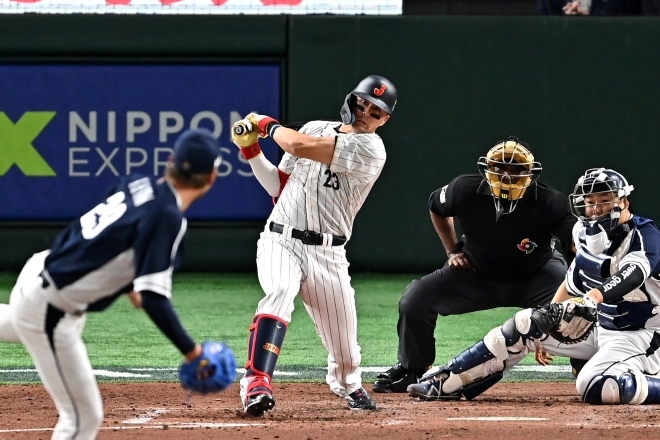 「カッケえぇぇ！！」日韓戦で大逆転を呼び込んだヌートバーの“絶叫”にファン熱狂！「感動したわ」【WBC】 | THE DIGEST