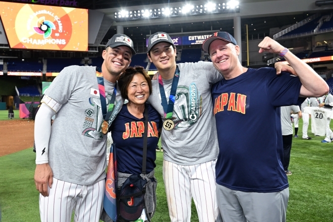 なぜヌートバーはアメフトではなく野球を選んだのか。母・久美子さんが明かす「外野のほうが…」【WBC】 | THE DIGEST