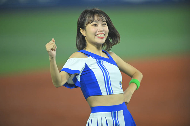 【PHOTO】横浜DeNAベイスターズの試合を華やかに彩ったオフィシャルパフォーマンスチーム「diana」を特集！ | THE DIGEST