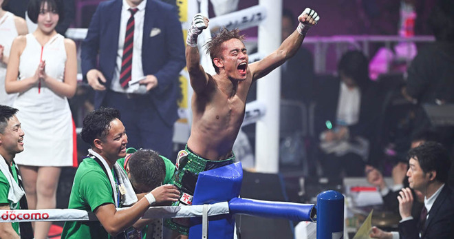 【画像】激戦を制した高田勇仁がアジア王座を獲得！｜WBOアジア・ミニマム級タイトルマッチ 小林豪巳対高田勇仁 | THE DIGEST